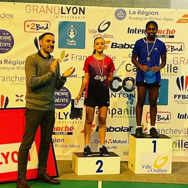 Neela en équipe de France – Comité Départemental Loire Badminton